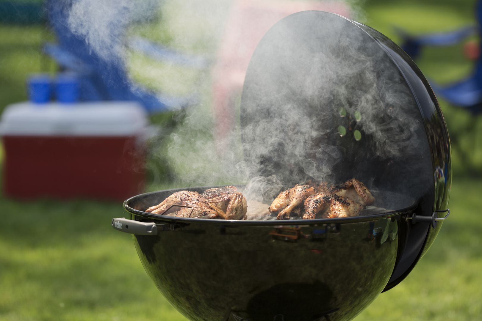 ORIGINAL KETTLE™ PREMIUM 26” CHARCOAL GRILL