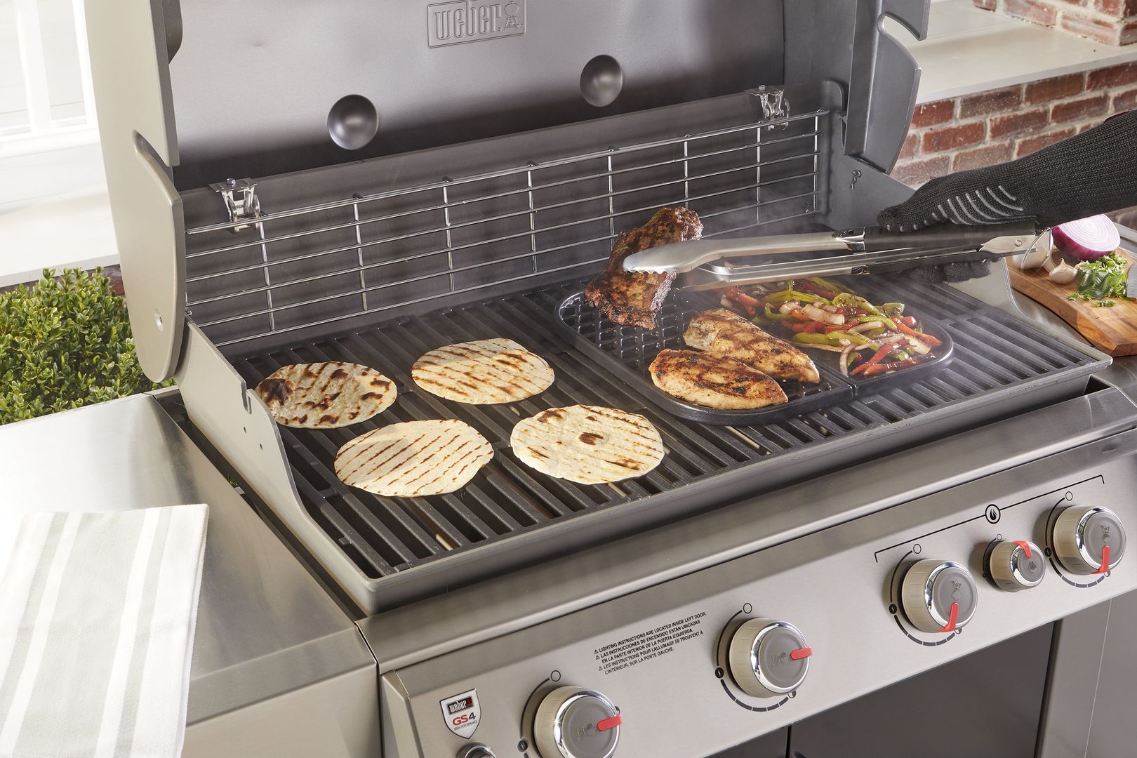 GRILLE ET PLANCHA GOURMET BBQ SYSTEM